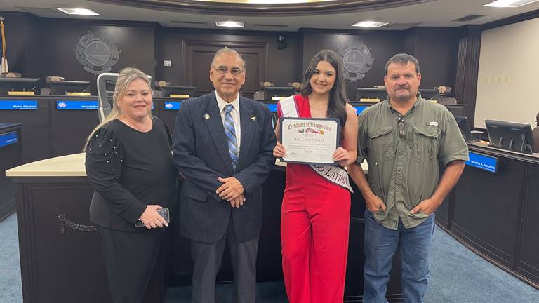 Mayor recognizes Miss Teen Laredo Latina 2024 Cassie Walker