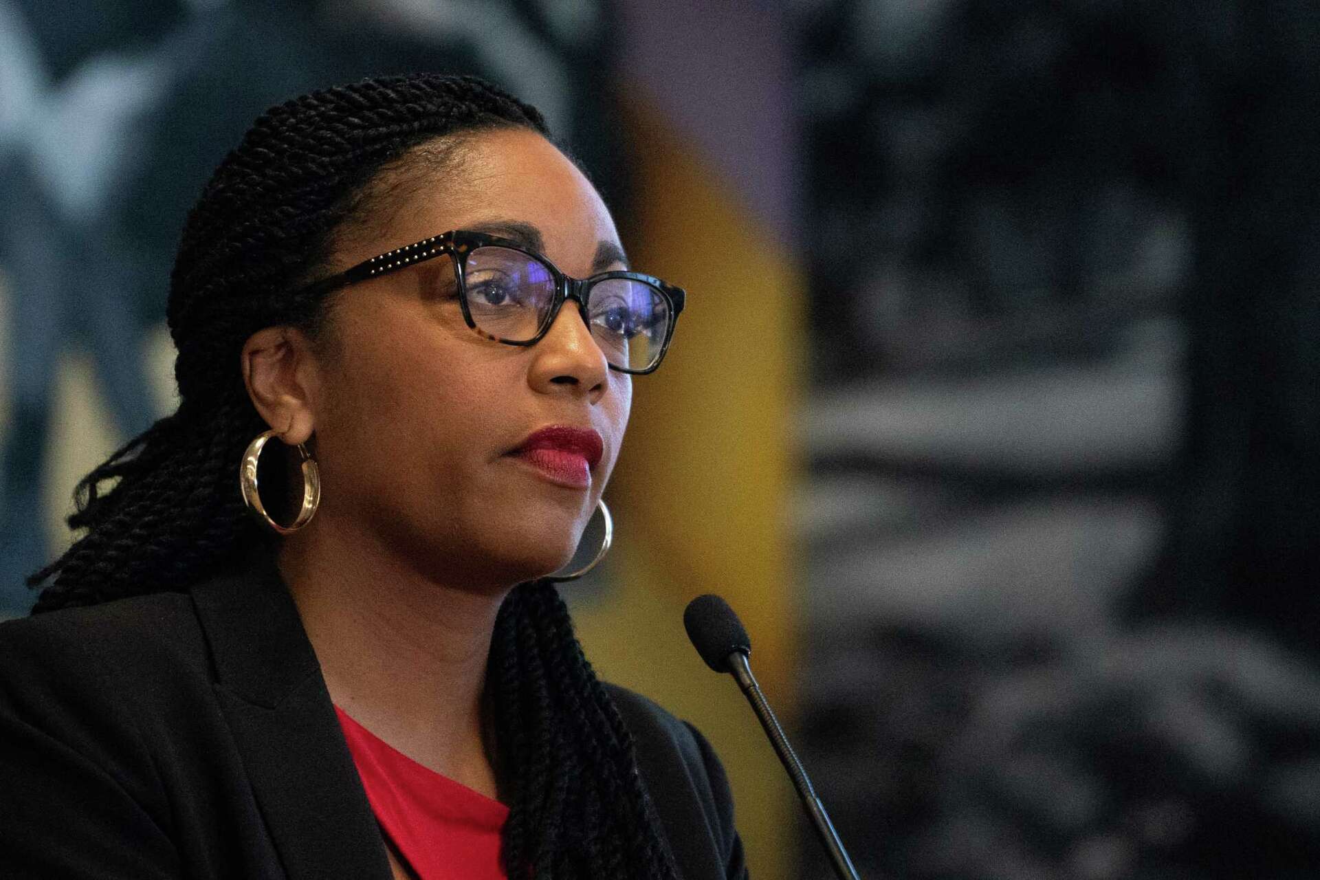Oakland Unified superintendent's contract extended 3 years