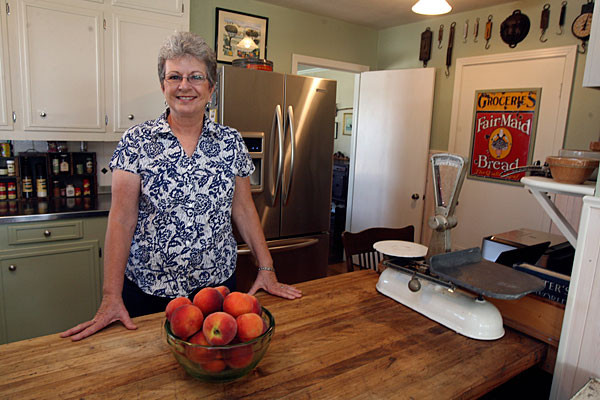 Cooks & Cocinas: Ann Rhew