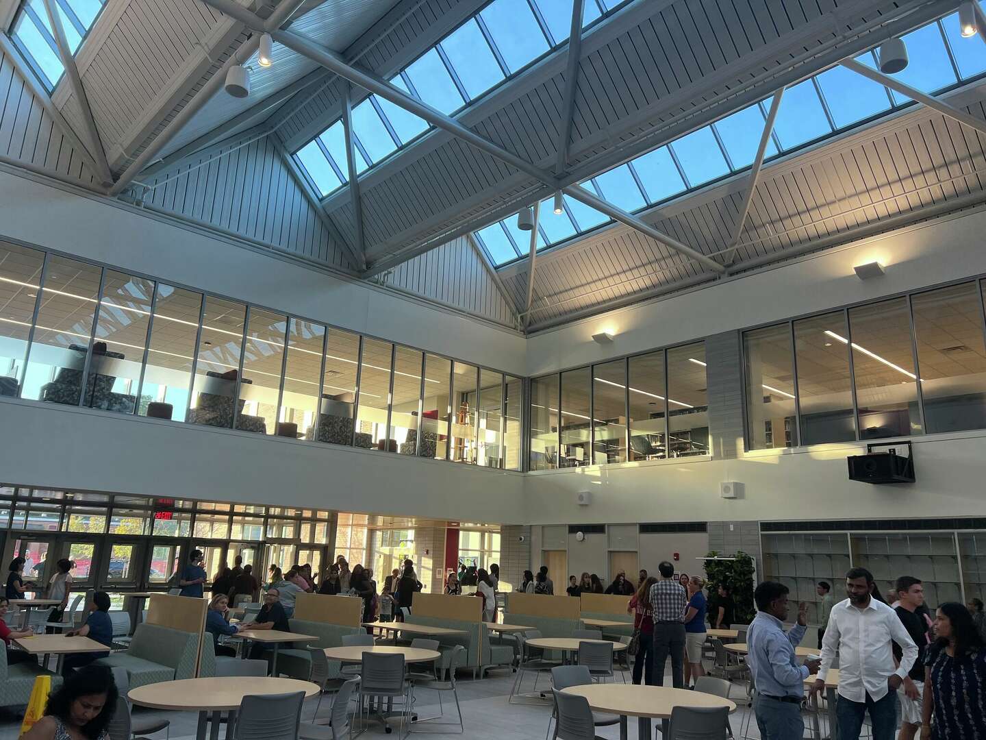 New Farmington High School opens time for start of school year