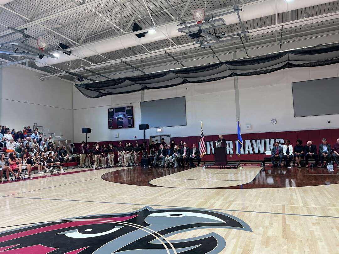 New Farmington High School opens time for start of school year