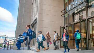 UConn downtown Hartford students start class as dorm plans advance