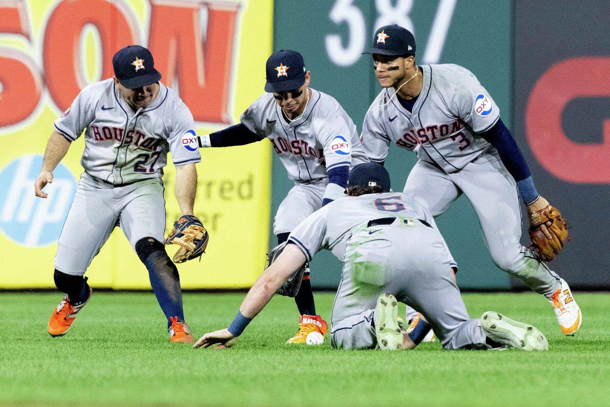 Houston Astros struggle at plate in loss to Philadelphia Phillies