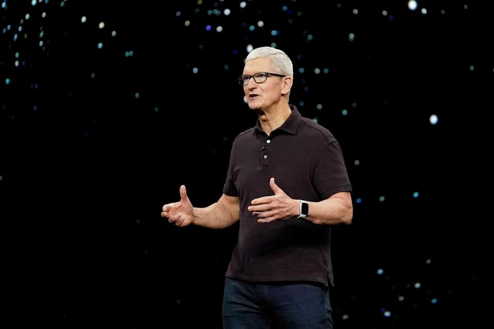 Tim Cook stepping down as Apple CEO, successor named