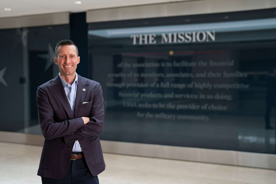 USAA outgoing CEO, top execs get boosts in pay amid higher rates