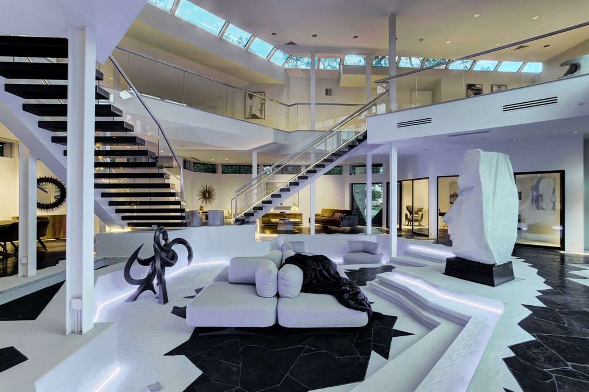 Houston's 'Darth Vader house' to get new identity in sale to sculptor