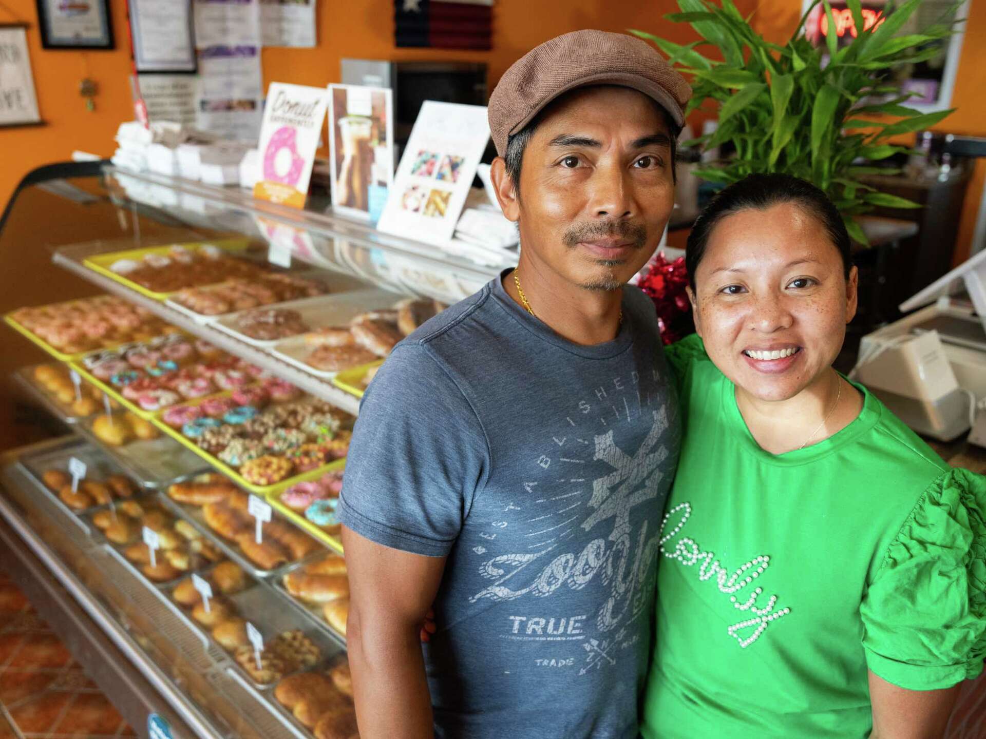 Robin's Snowflake Donuts: From struggling business to viral sensation