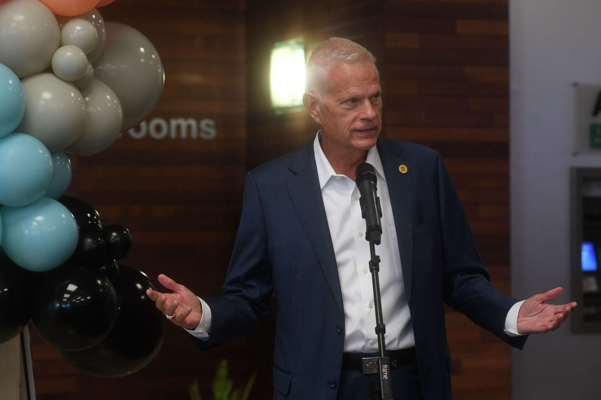 Beaumont Mayor Roy west to run for reelection