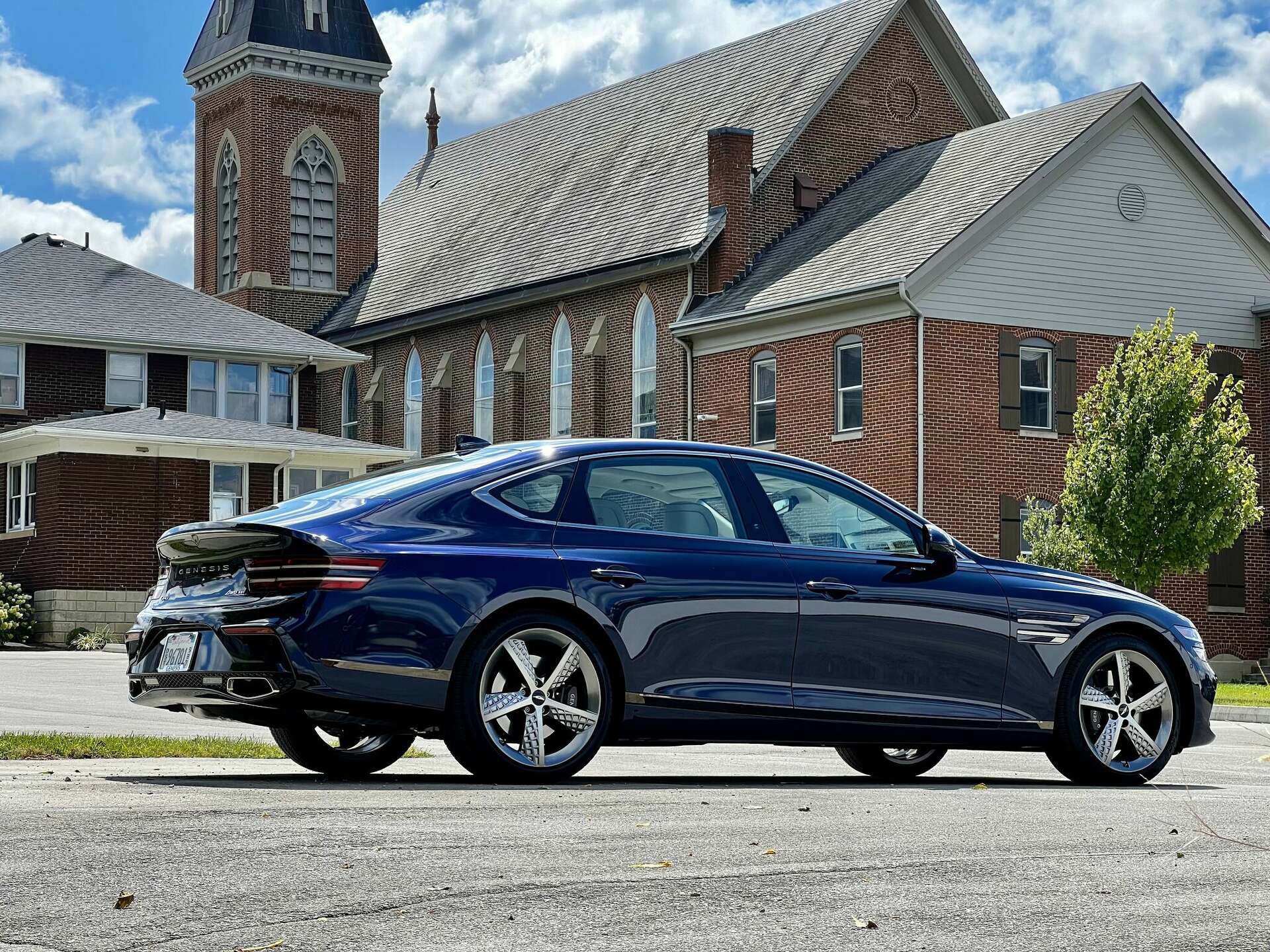 Genesis G80 for 2025 accelerates entry to luxury sedan market