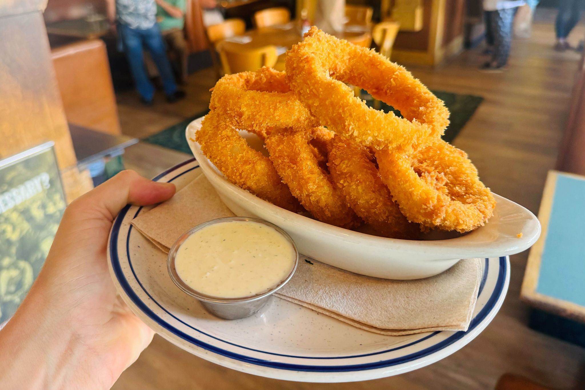 Tech investor's onion rings throw Bay Area restaurant into a frenzy