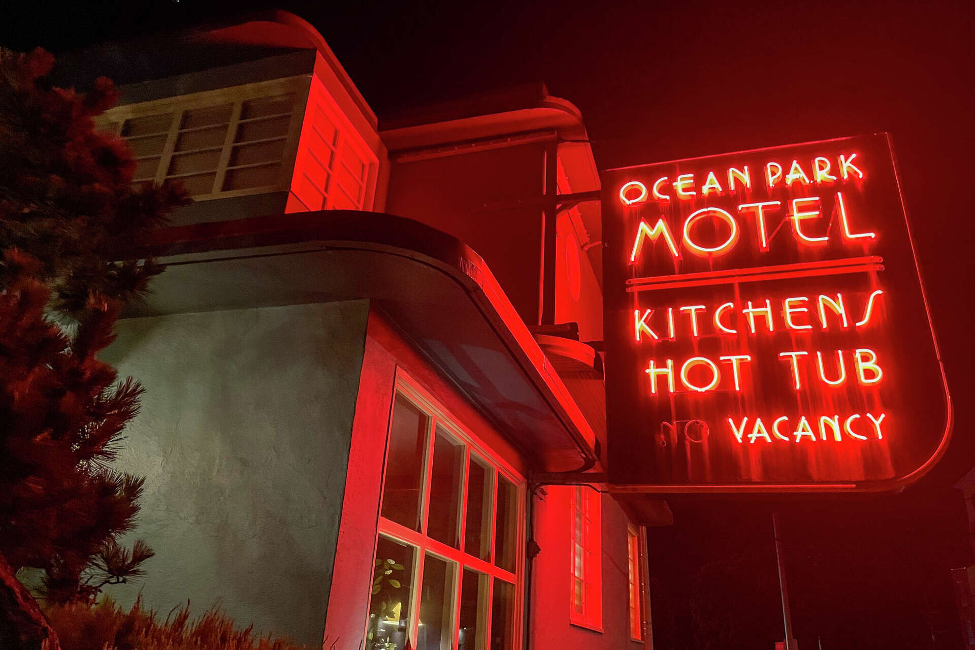 How the first motel in SF has kept the light on for 87 years