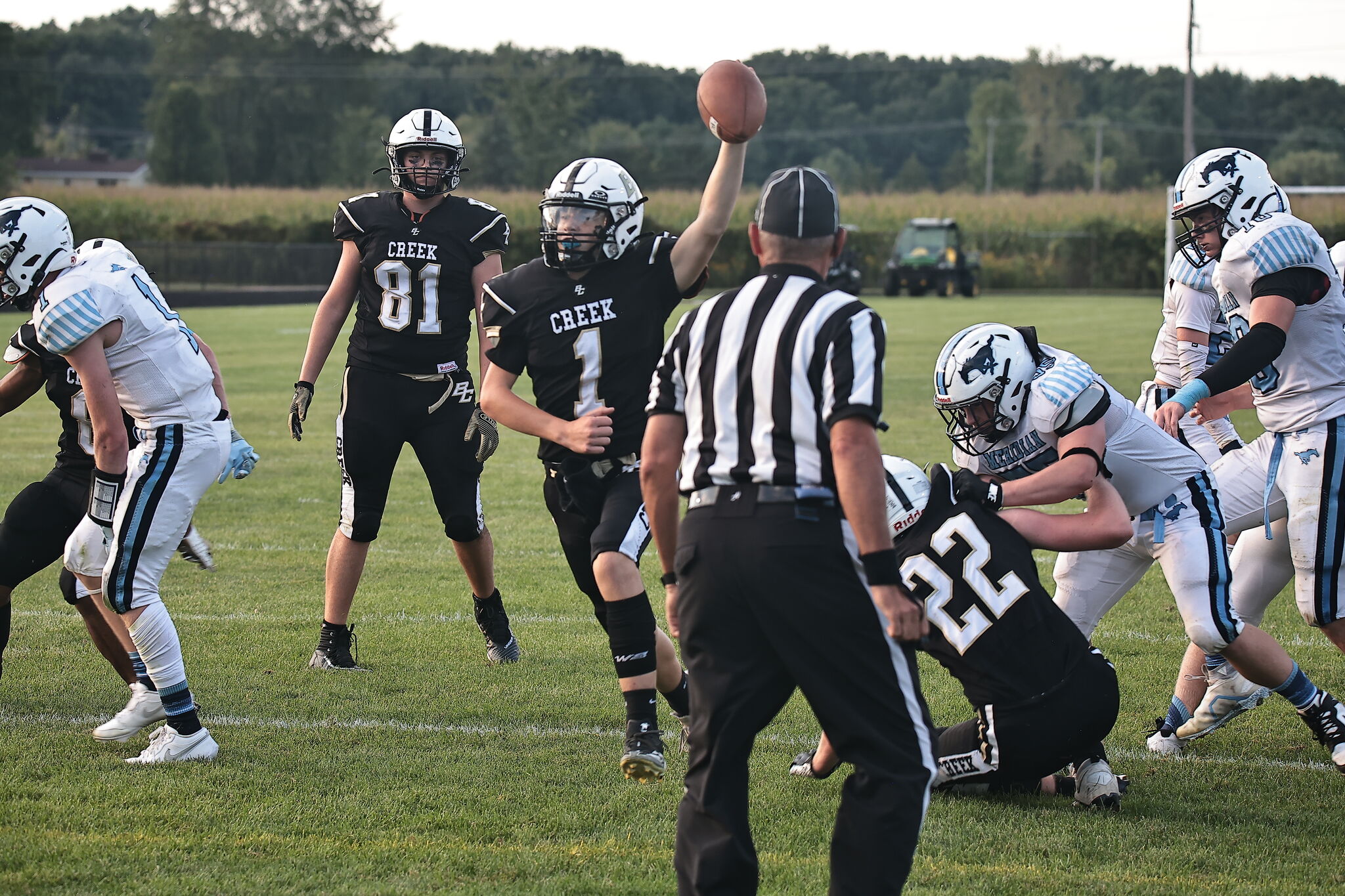 Football Roundup: Falcons lose heartbreaker to F'muth