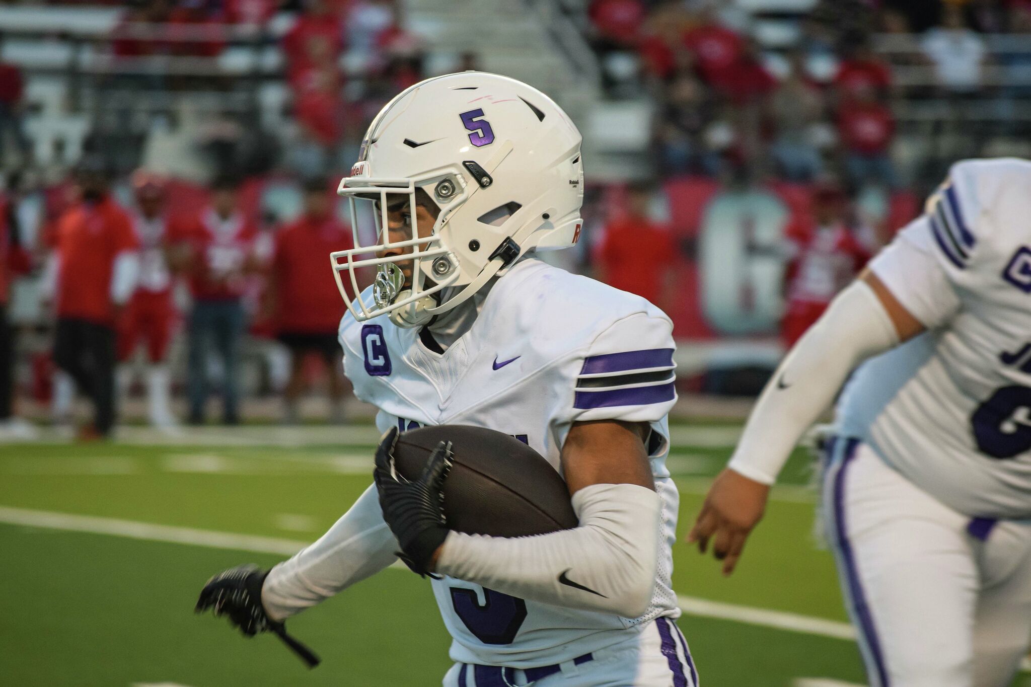 LBJ's Ricardo Sanchez shines with three touchdowns against Martin