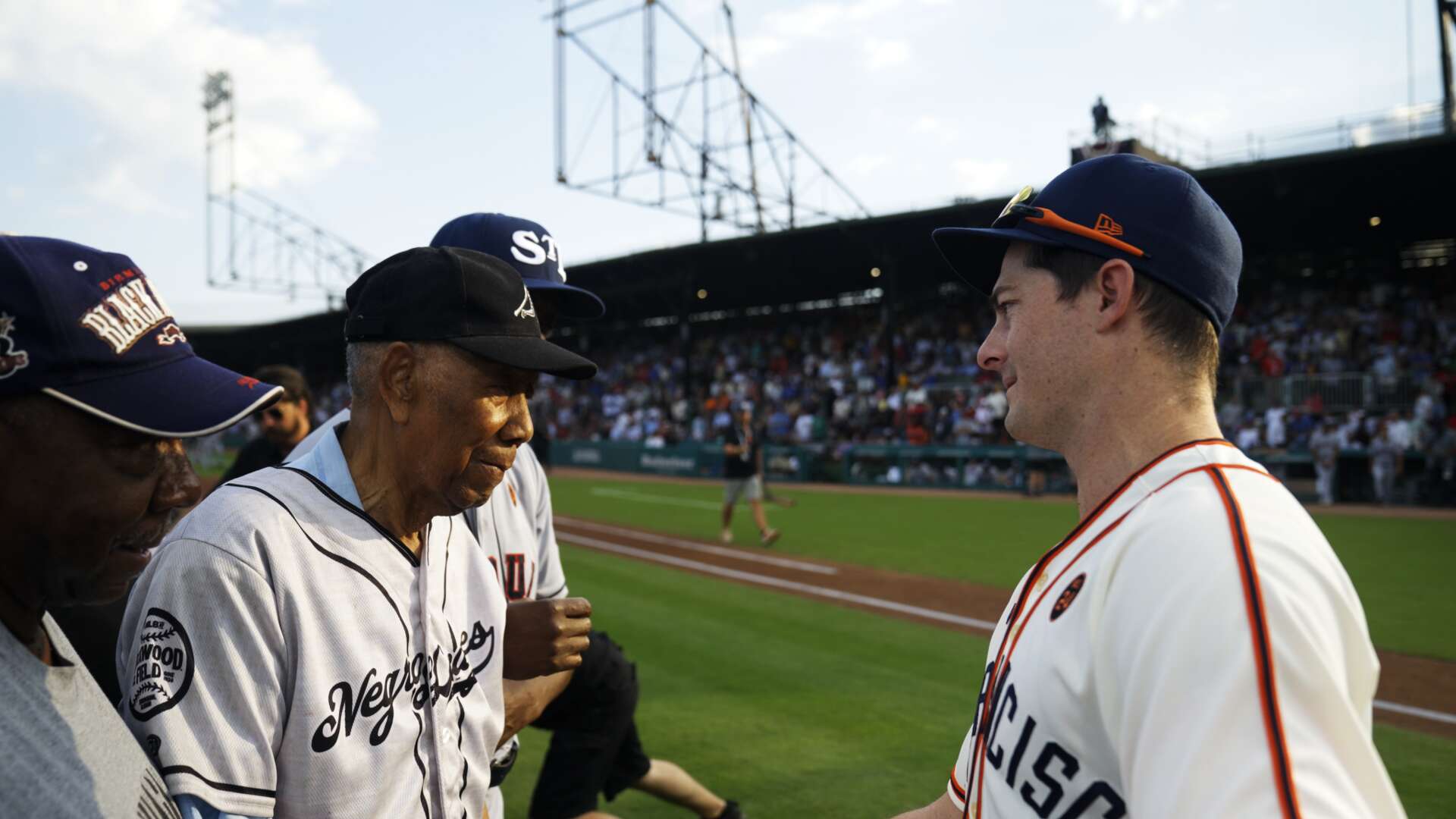 Giants’ Yastrzemski honors Mays teammate Greason for 100th birthday