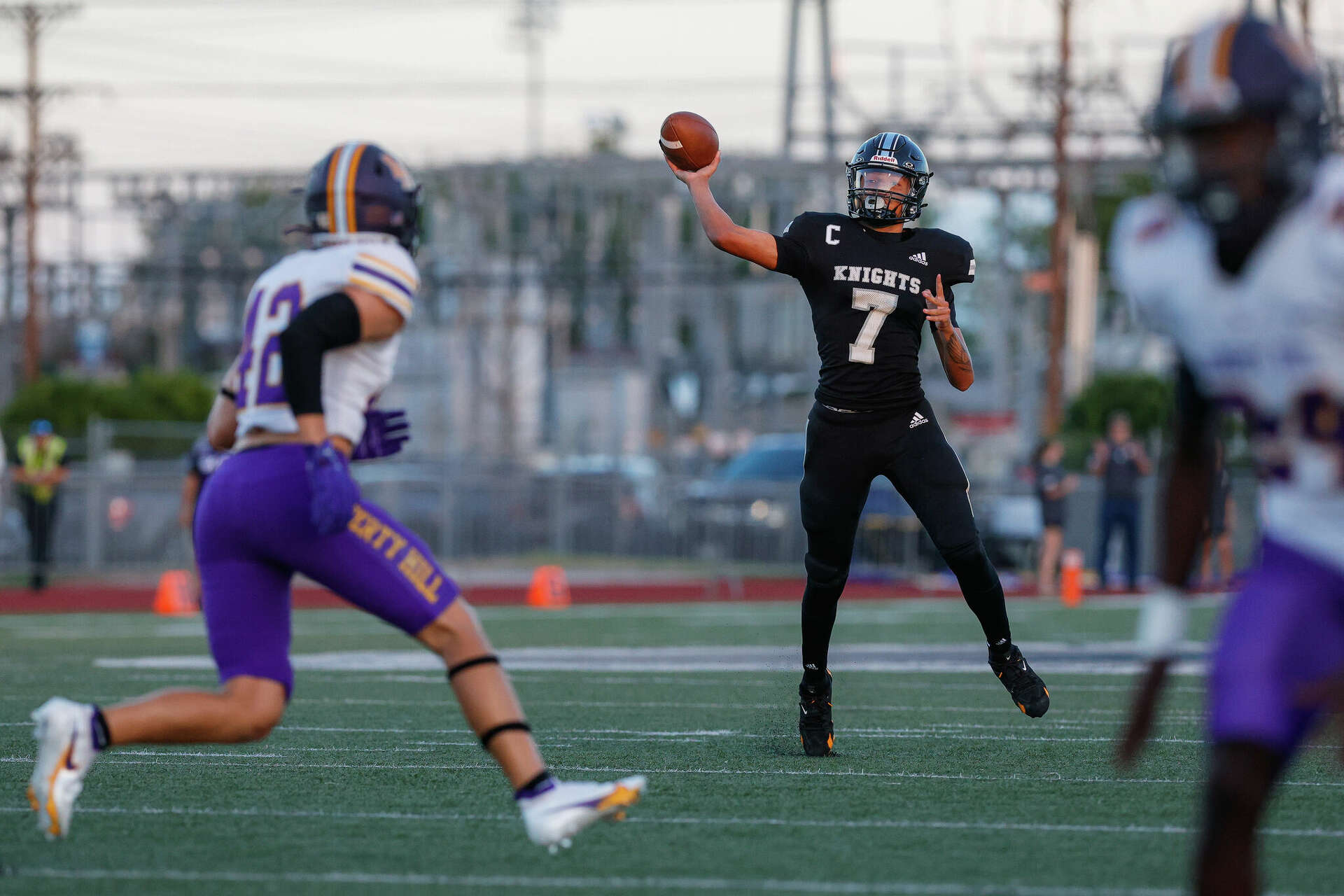 Steele football dominates Liberty Hill to open season
