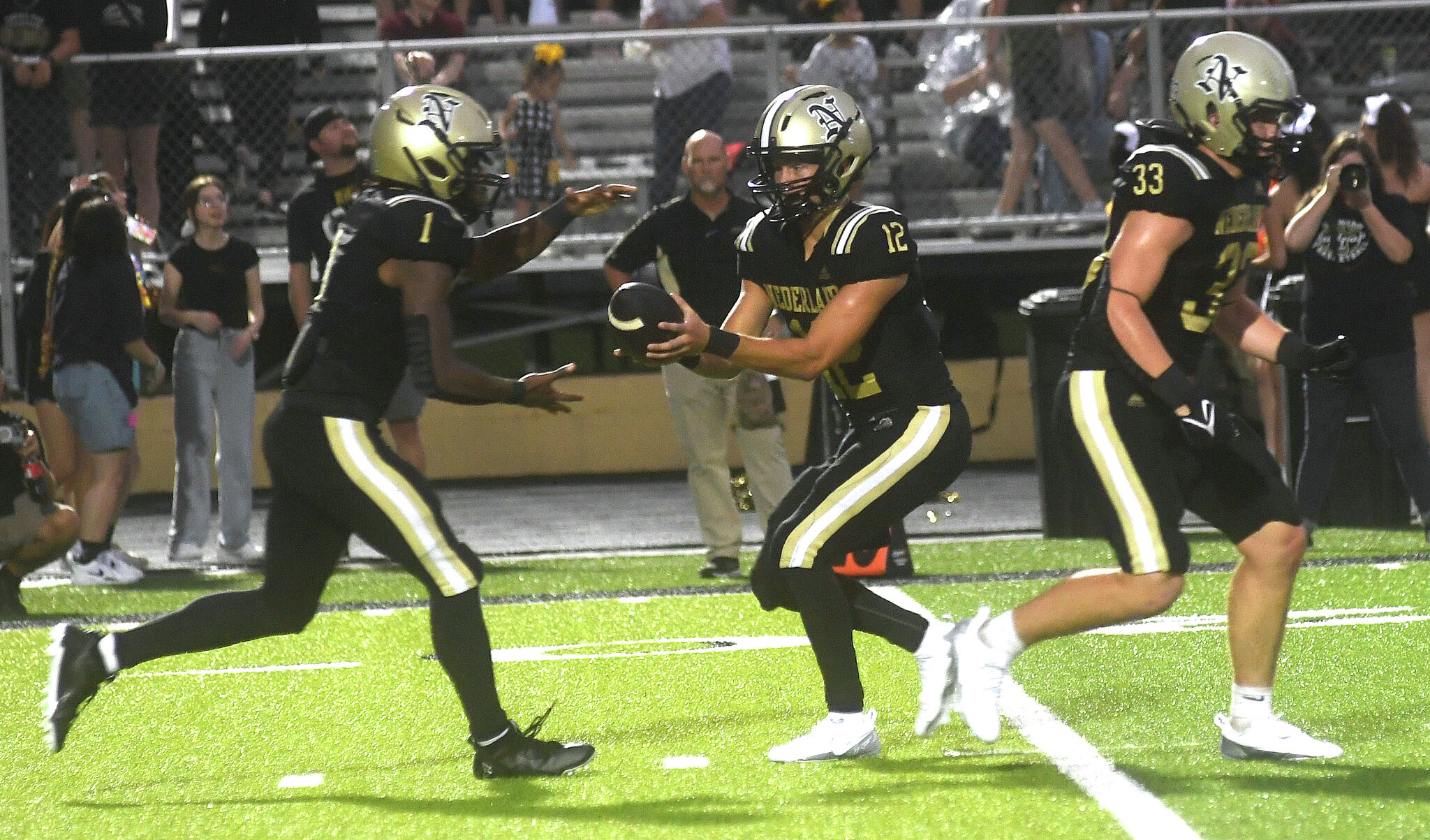 Nederland's big win sets up first-place clash in Mid-County Madness