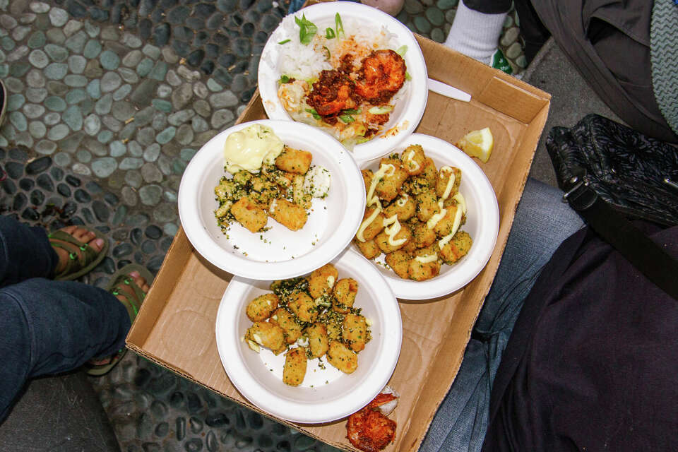 20,000 people swarm SF's Sunset District for massive night market