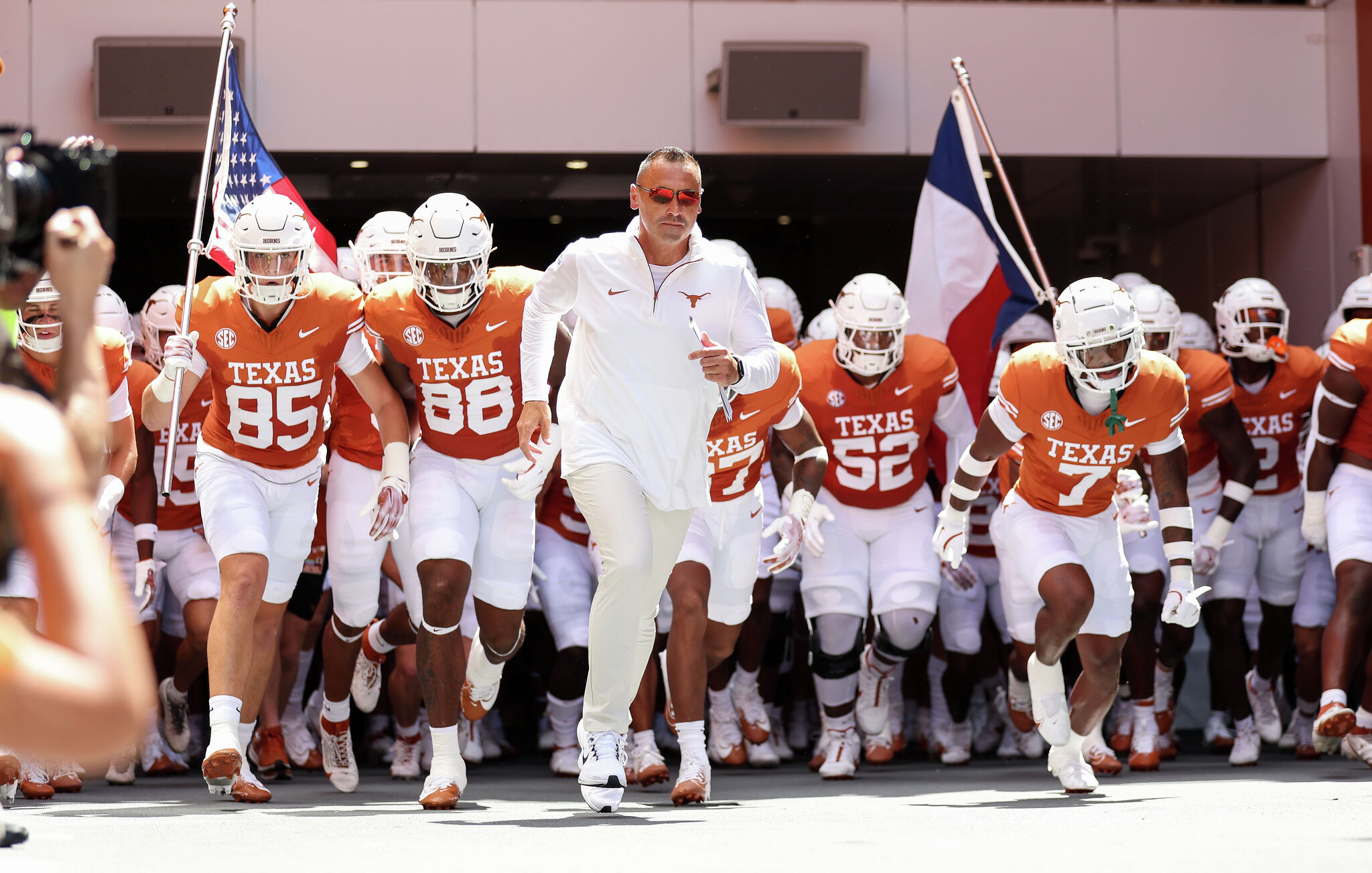Texas Longhorns football: UT-Georgia only part of Austin's big weekend