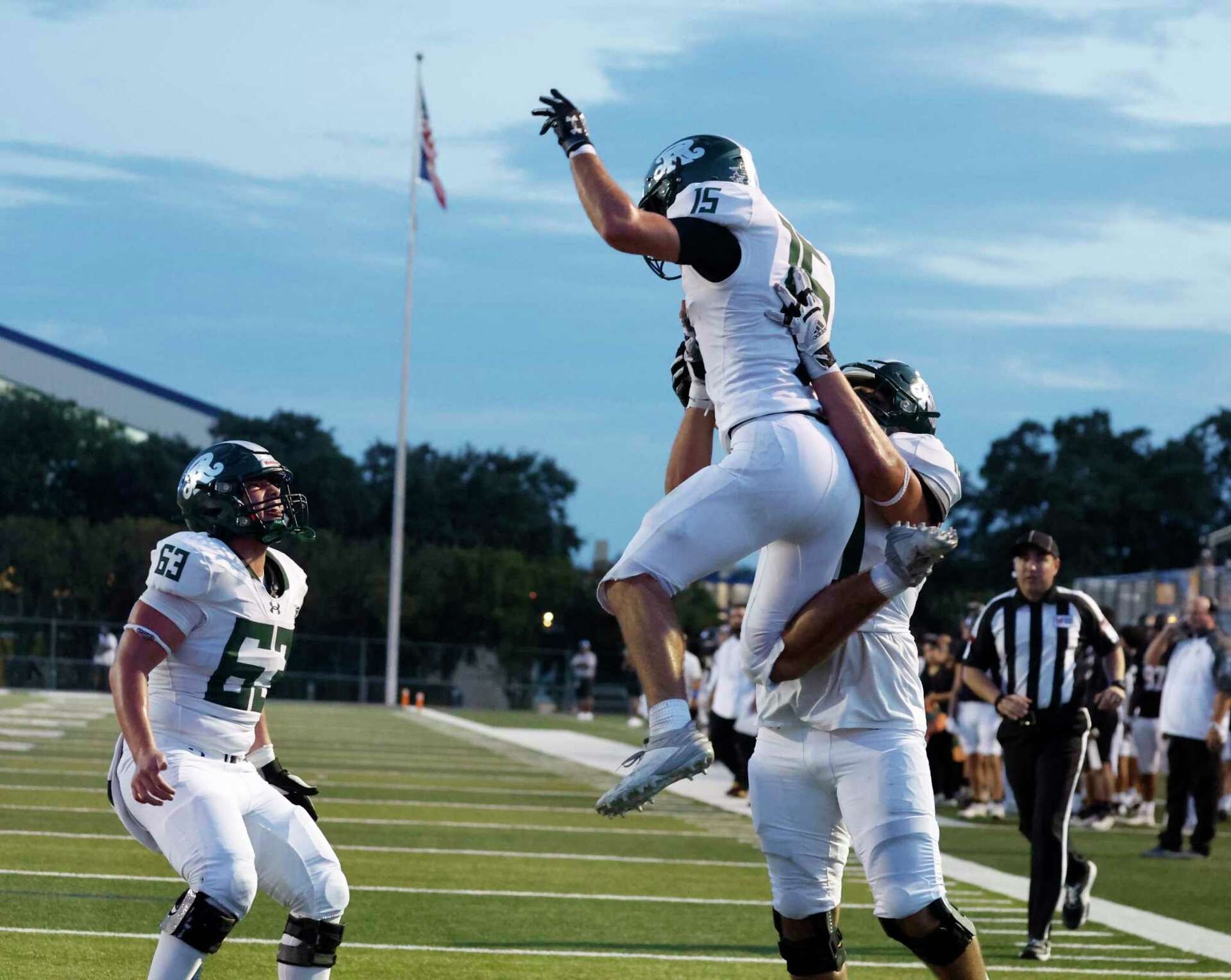 Brennan football beats Smithson Valley with big plays