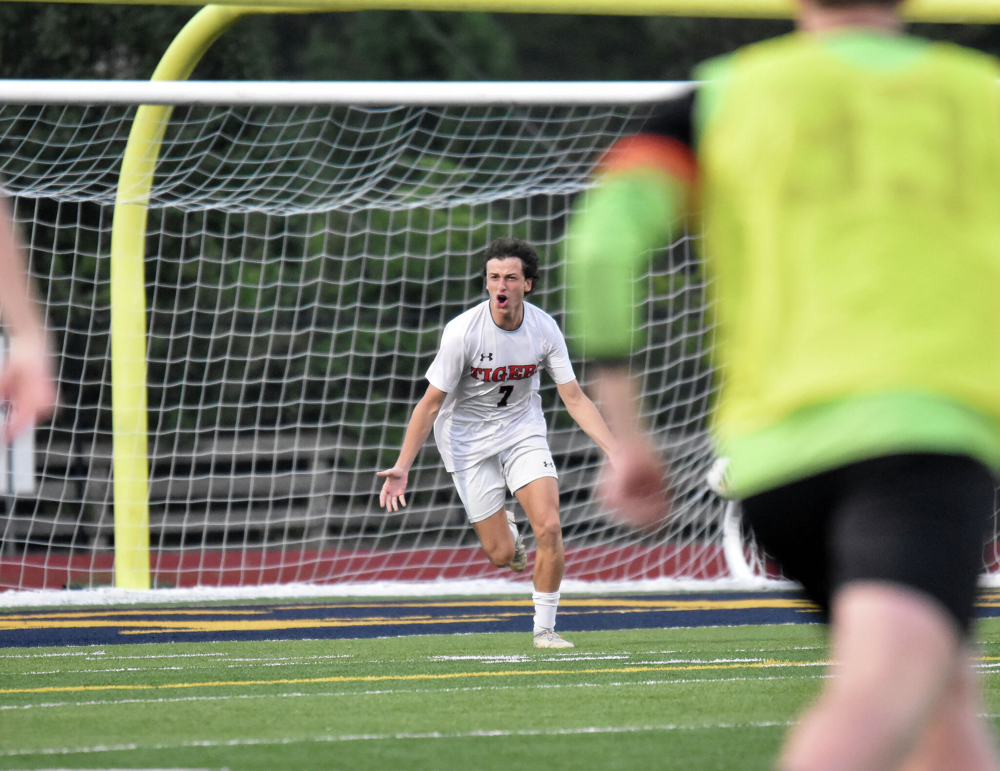 Edwardsville soccer wins two games separated by 165 miles