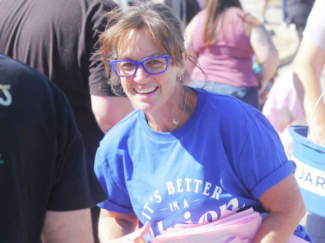 Rep. Katie Stuart condemns pardons for January 6 insurrectionists