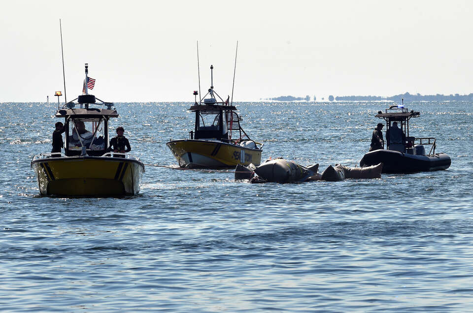 Searchers find bodies of two men missing after Old Saybrook boat crash
