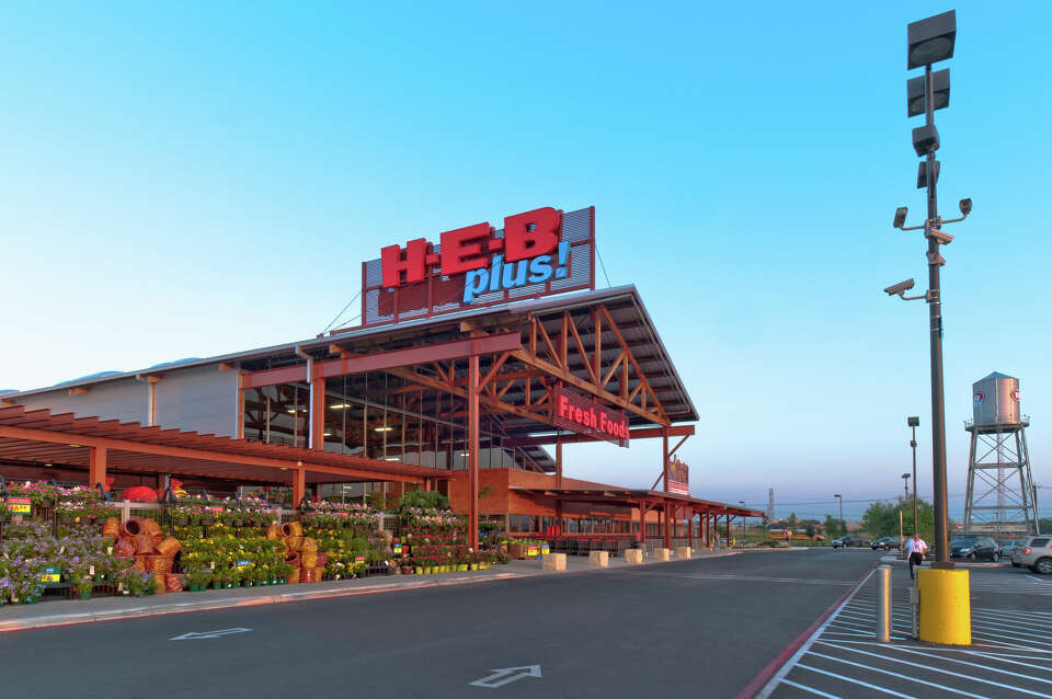 Here's when H-E-B stores will get Apple Pay, Google Pay