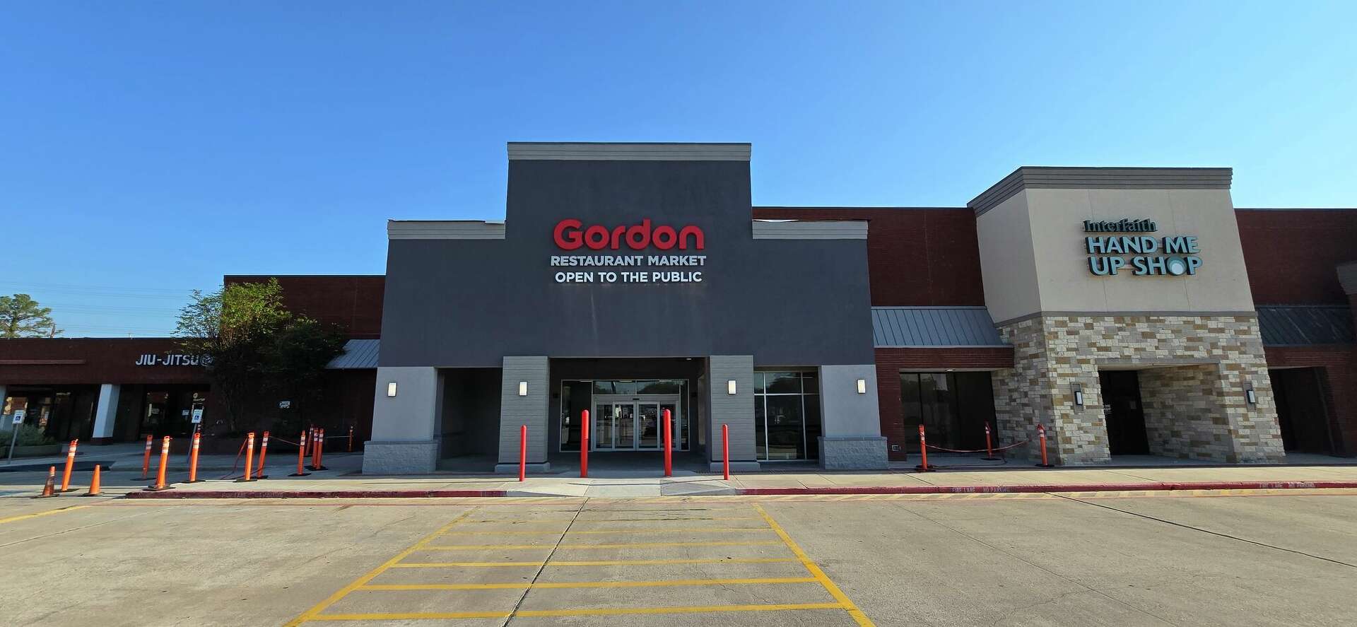 Gordon Food Service opens grocery store in The Woodlands