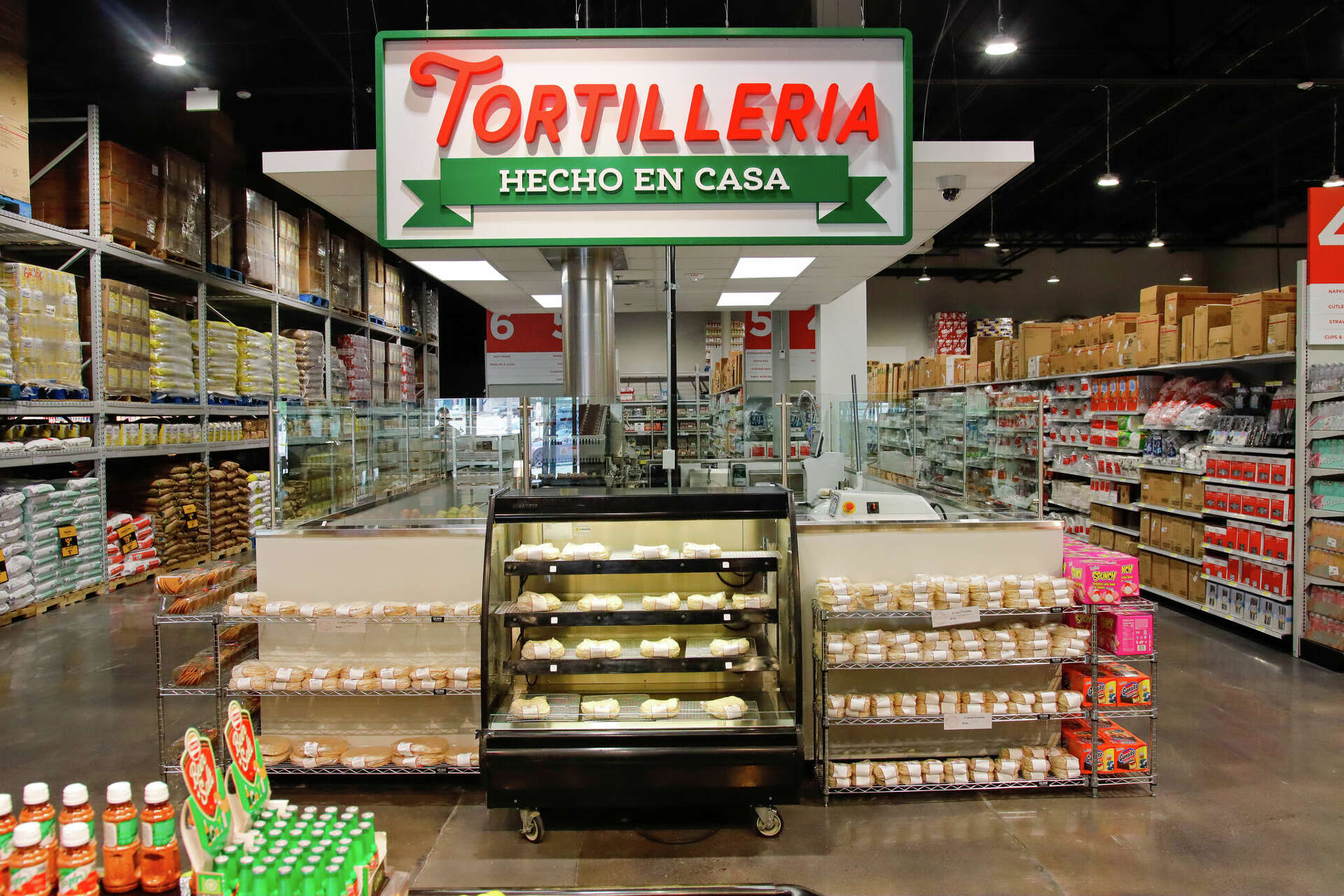 Gordon Food Service opens grocery store in The Woodlands