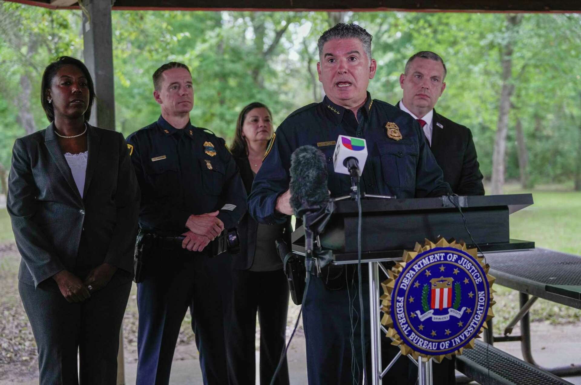 FBI opens civil rights case over Houston park ranger accused of sex as