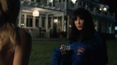 Review: Netflix’s ‘Perfect Couple’ has Nicole Kidman at her beachiest