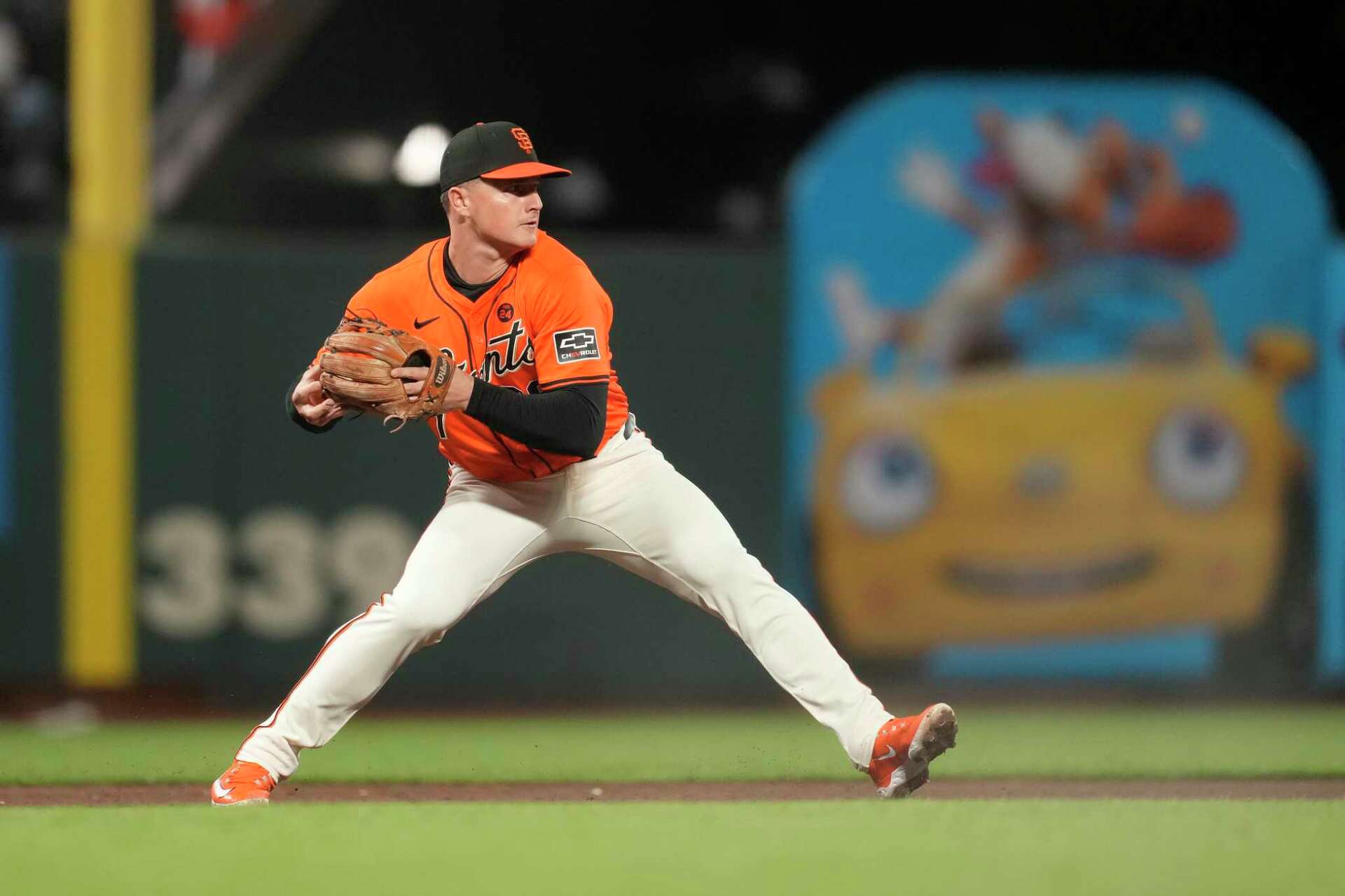 Giants agree to six-year, $151 million extension with Matt Chapman