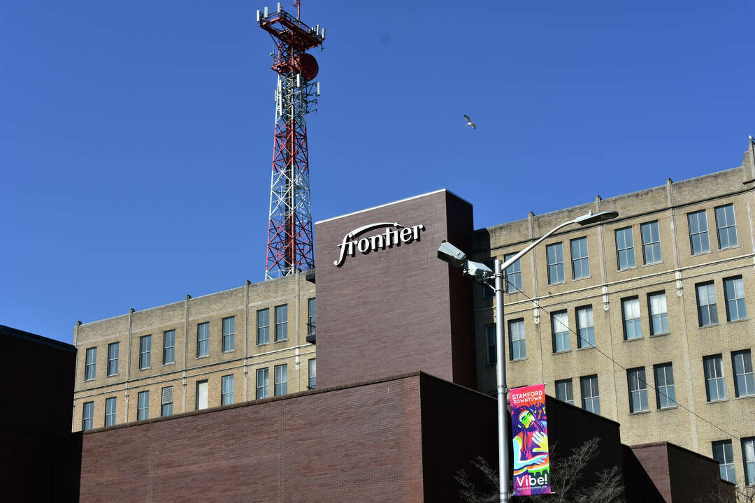 Verizon buying Frontier, making first major move into CT