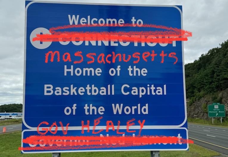 Connecticut's new highway signs mocked on social media