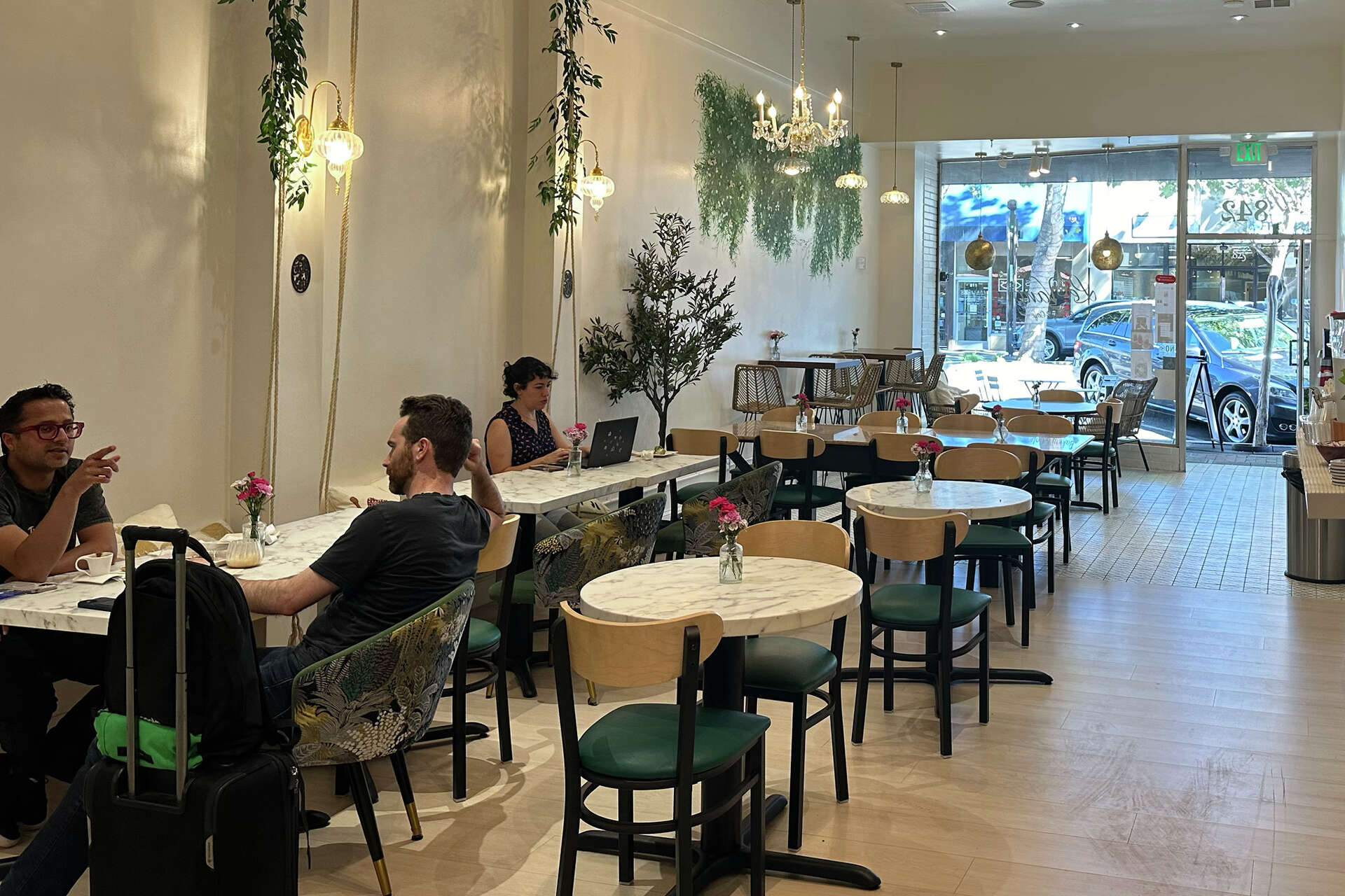 'Line out the door': Bay Area bakeries hop on viral chocolate trend