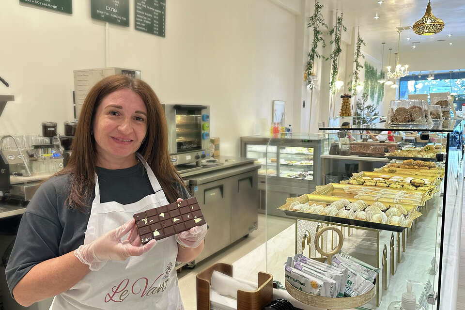 'Line out the door': Bay Area bakeries hop on viral chocolate trend