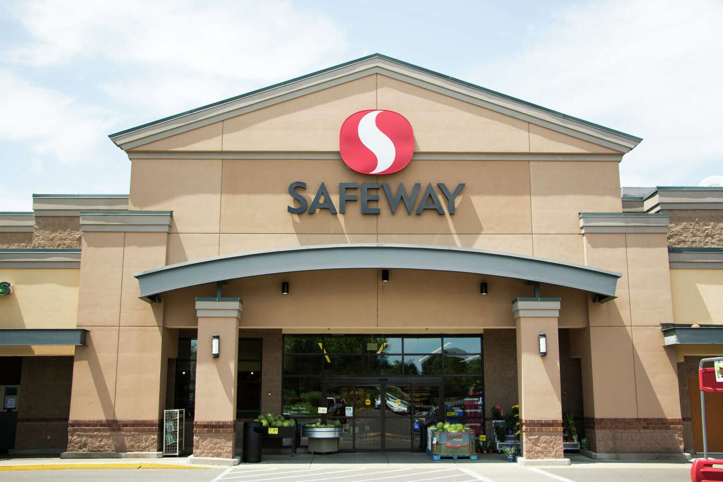 Safeway customers in SF are livid over new grocery bag switch