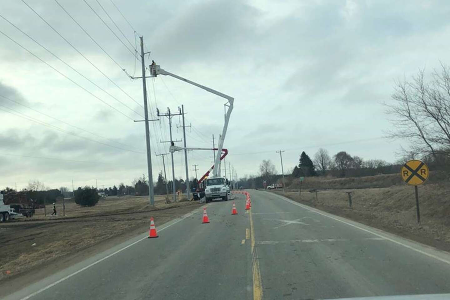 AG reminds Michiganders to report extended power outages