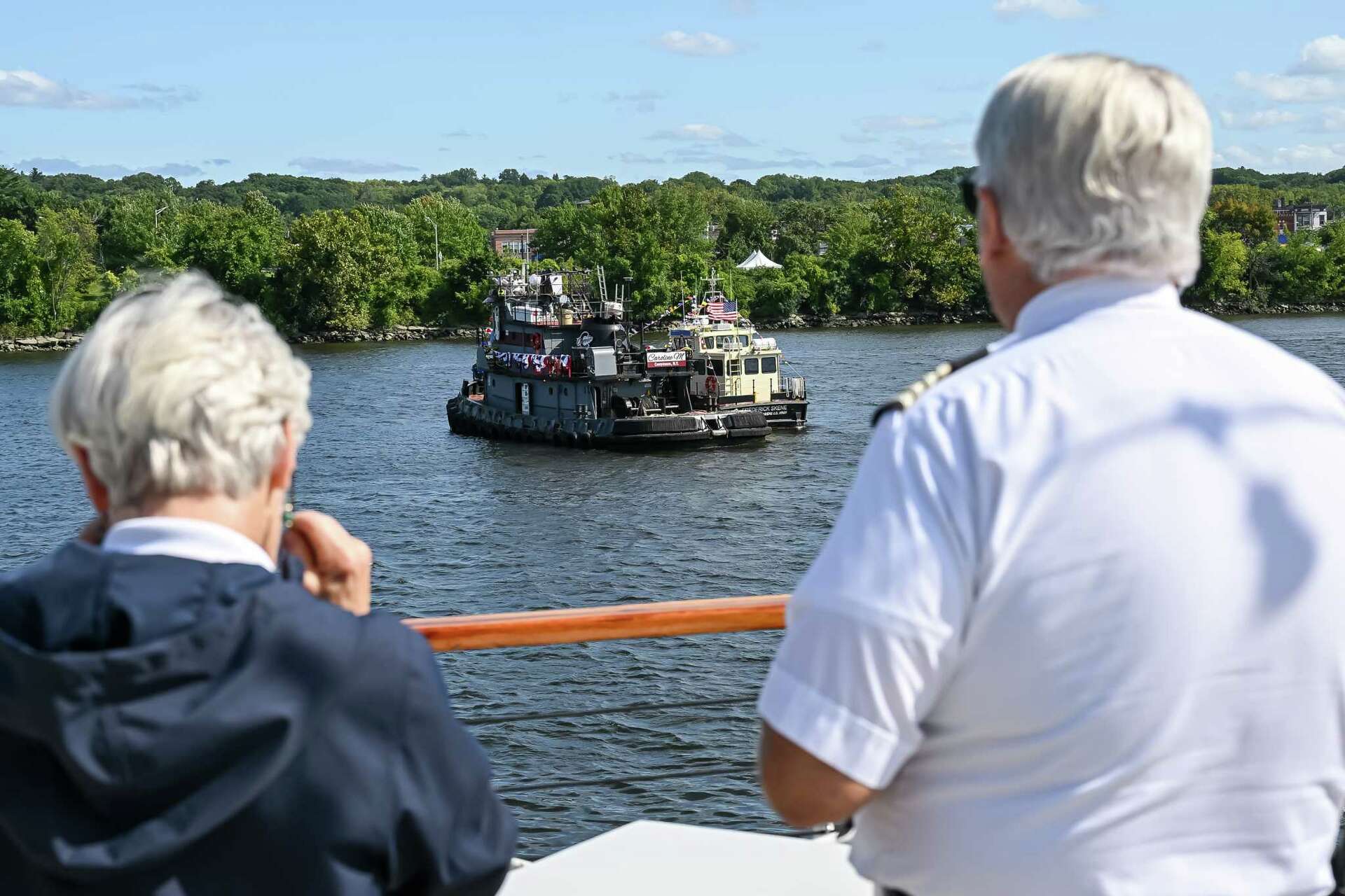 Photos: Tugboats parade up Hudson River for Waterford festival