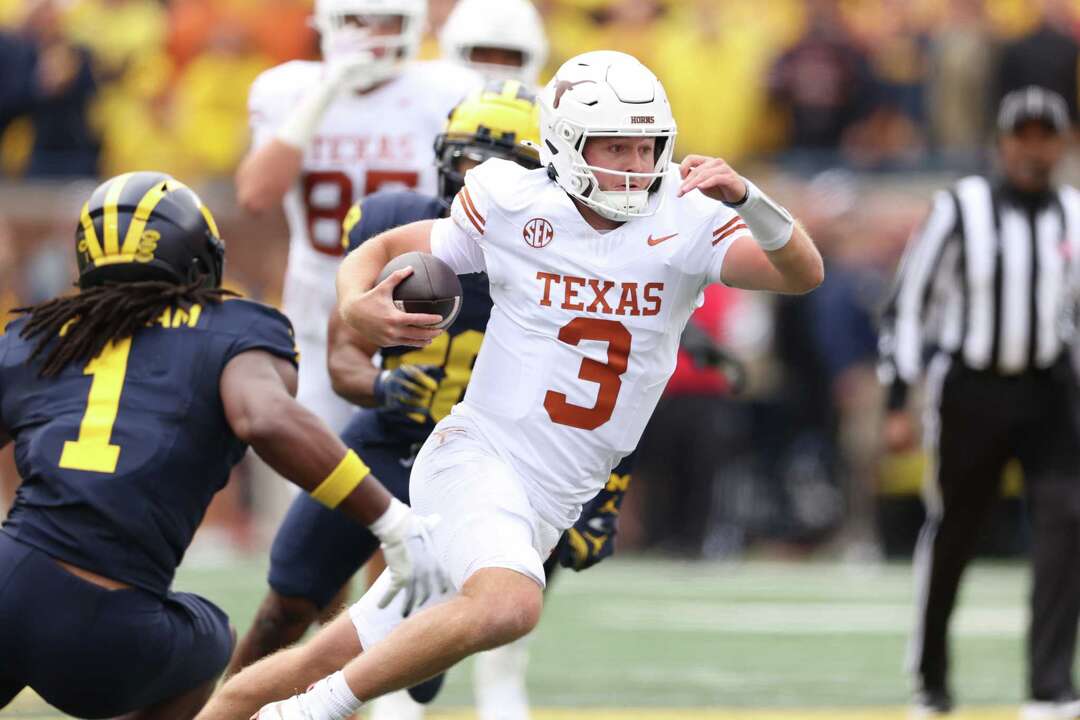 Texas football: Tight end Gunnar Helm stars in win over Michigan