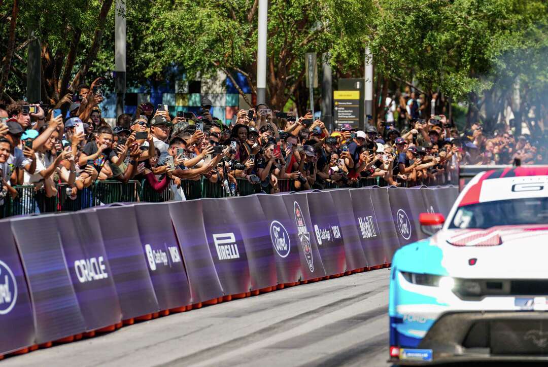 Red Bull Showrun brings F1 cars, racers to downtown Houston