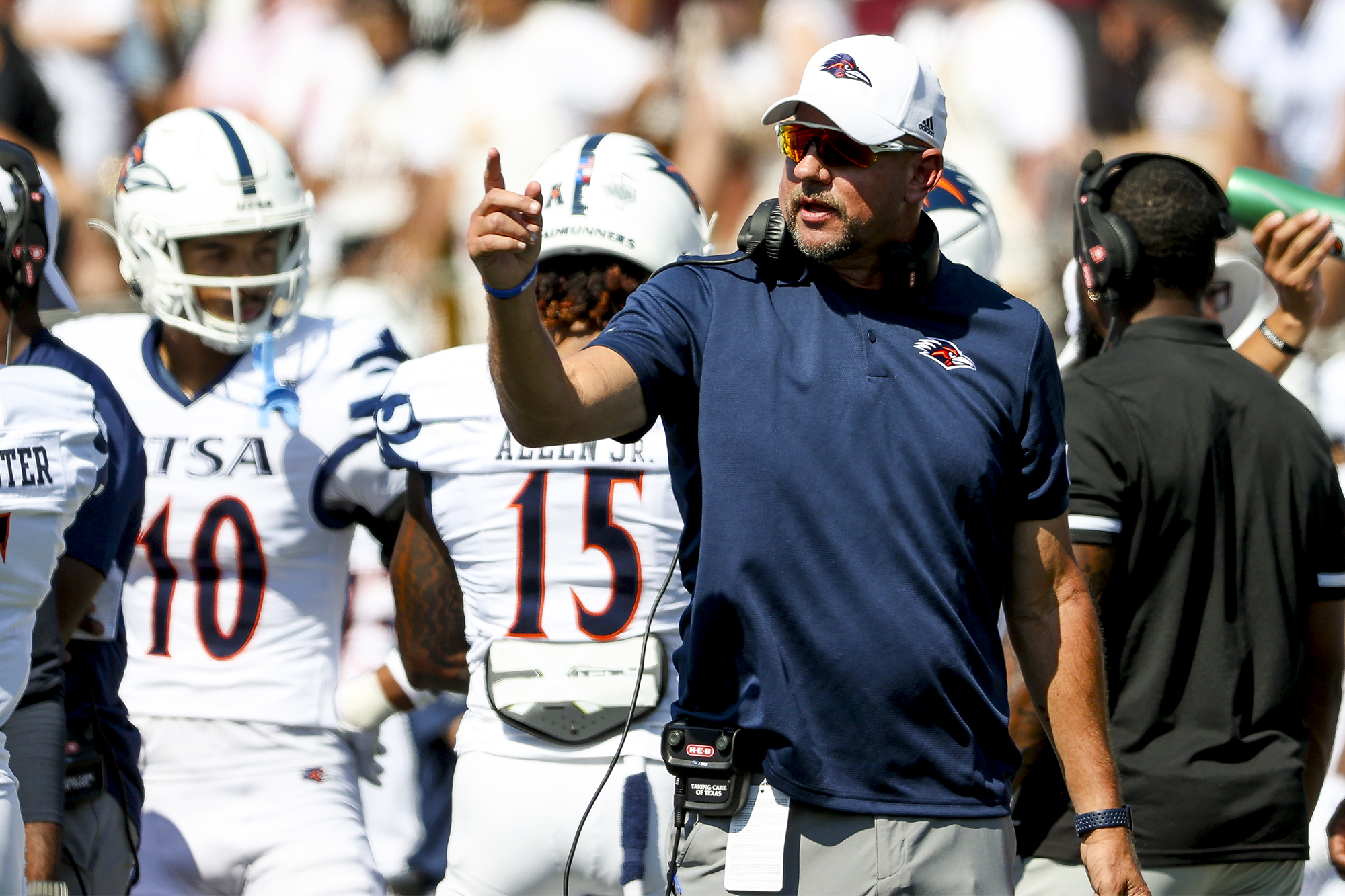 UTSA coach Jeff Traylor adds fuel to Pac-12 speculation