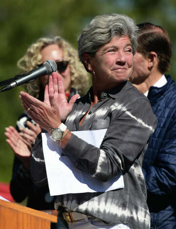 Westport Republican First Selectwoman Jen Tooker runs for CT governor