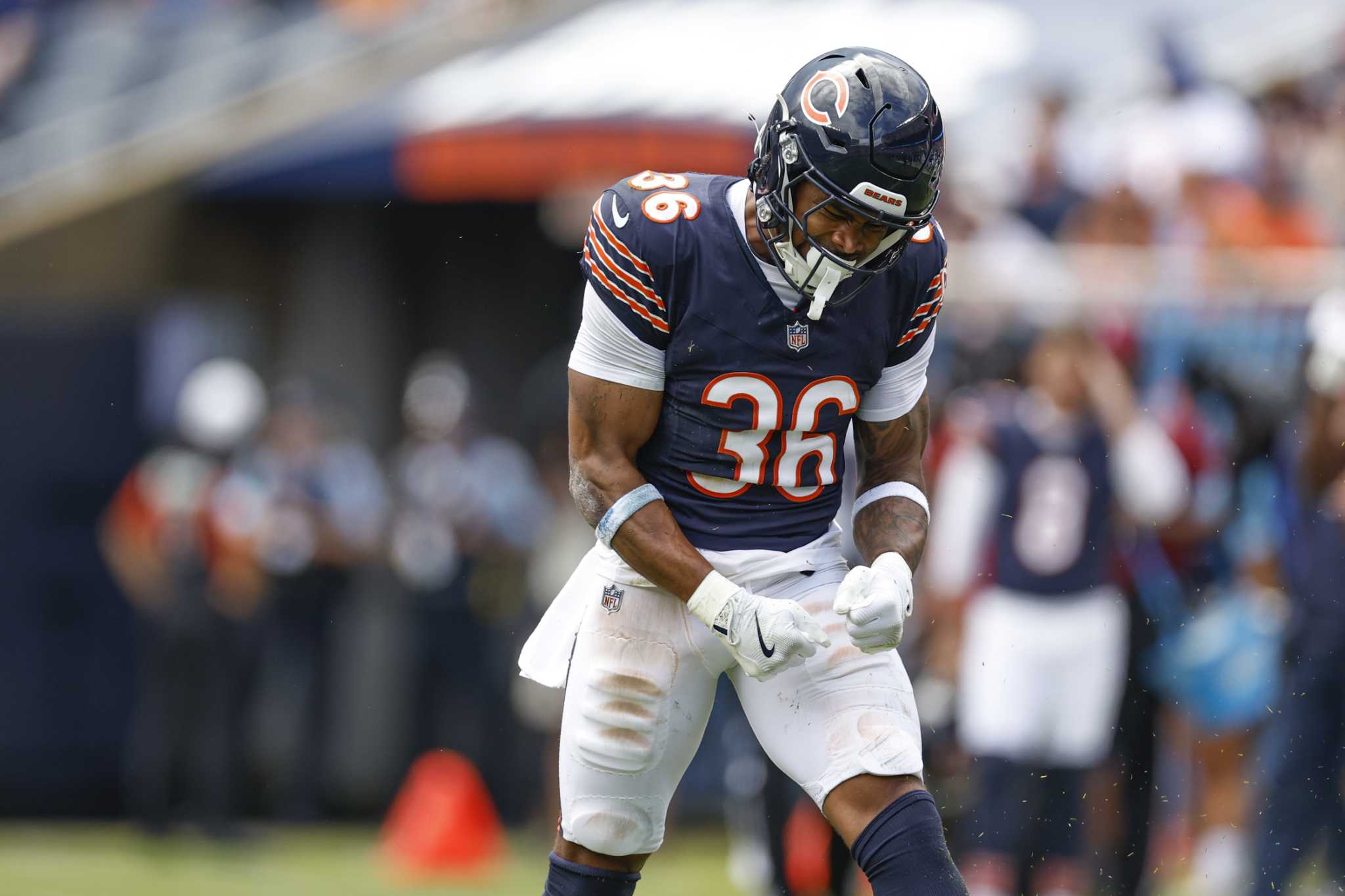 Simone Biles' husband Jonathan Owens scores TD for Chicago Bears