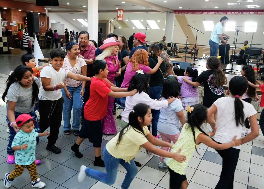 Former Sharpstown Center gets new lease on life as PlazAmericas