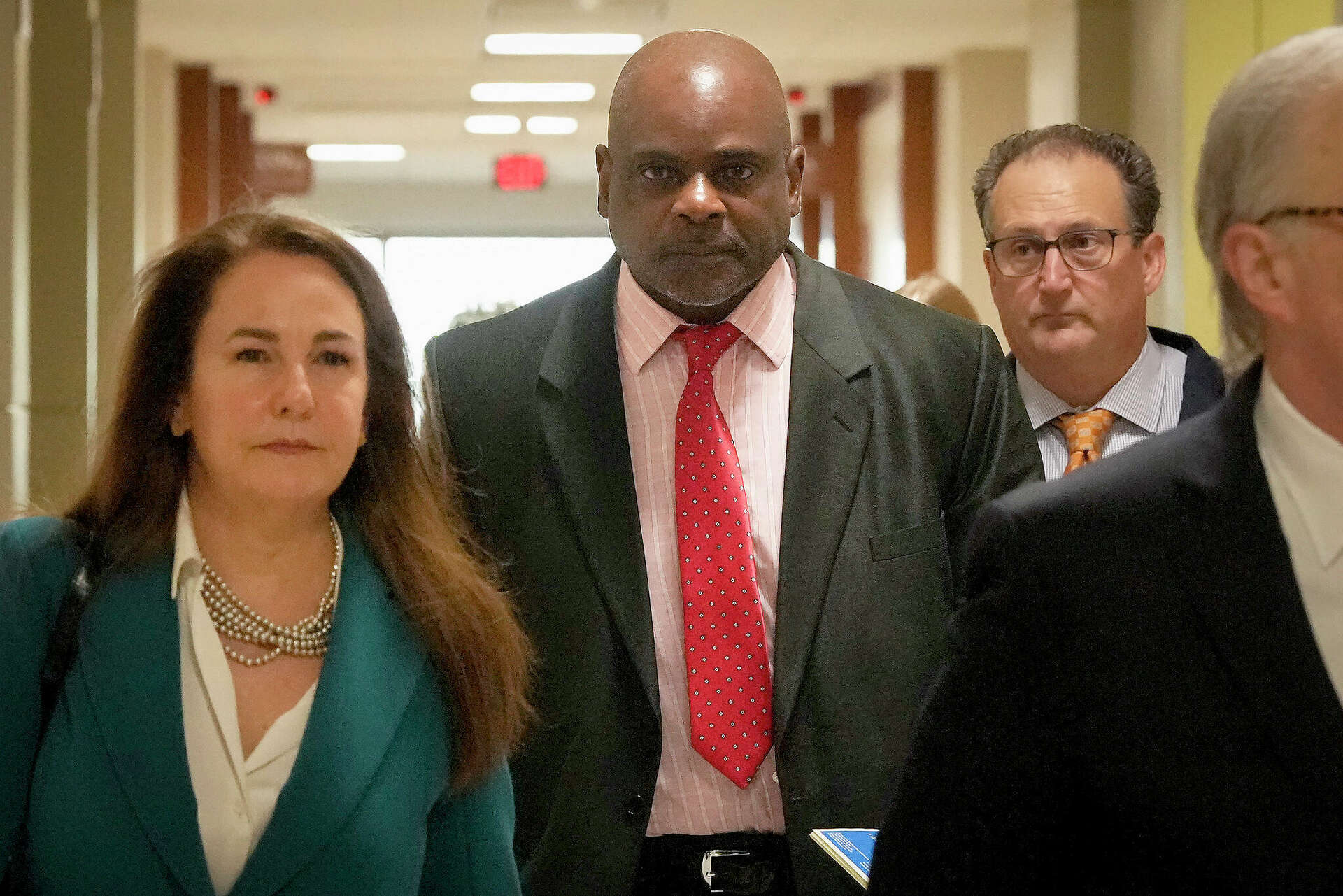 Gerald Goines trial: Defense says officer lied in search warrant