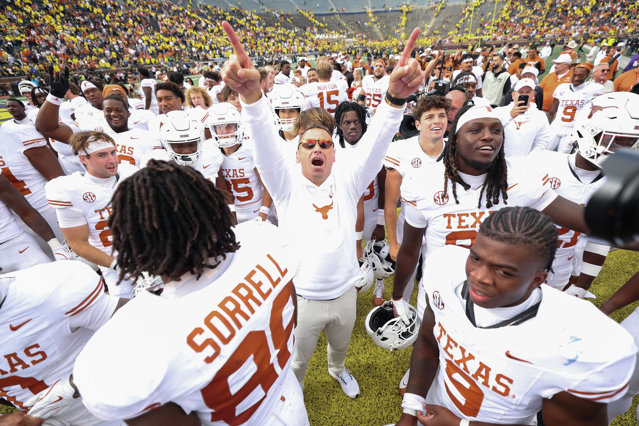Texas Longhorns achieve highest AP Poll ranking in 15 years