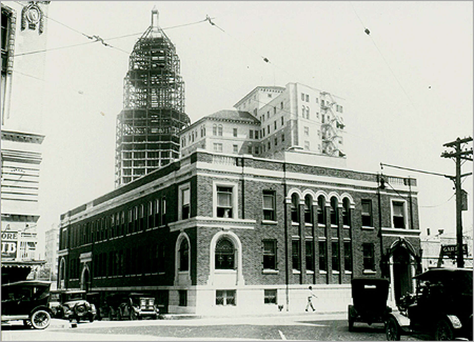 Paula Allen: 31-story Smith-Young building opened in '29
