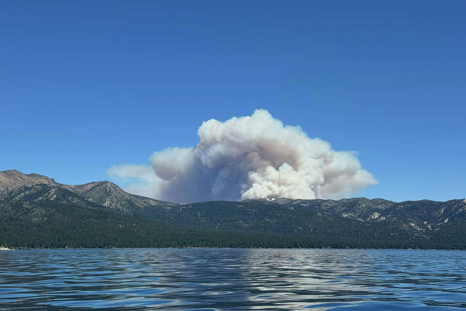Strong winds in forecast as Davis Fire near Reno burns out of control