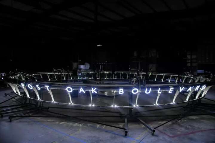Houston removes Galleria's last solid ring-shaped street sign